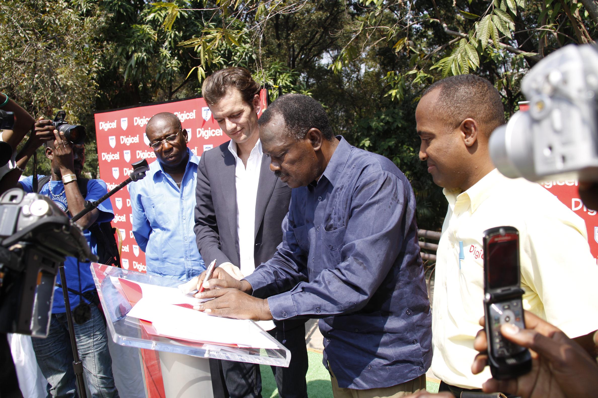 DIGICEL RENEWS SPONSORSHIP OF HAITI NATIONAL FOOTBALL TEAM IN ...